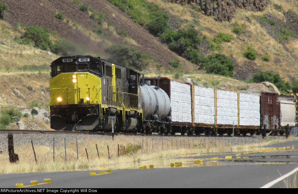 WAMX 4016 Heading West
